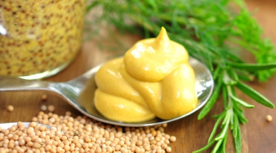 Mosterdsaus met honing